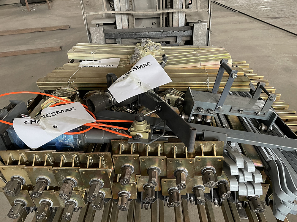 Horizontal band saw + Clamp carrier shipping to Indonesia | CHANCSMAC