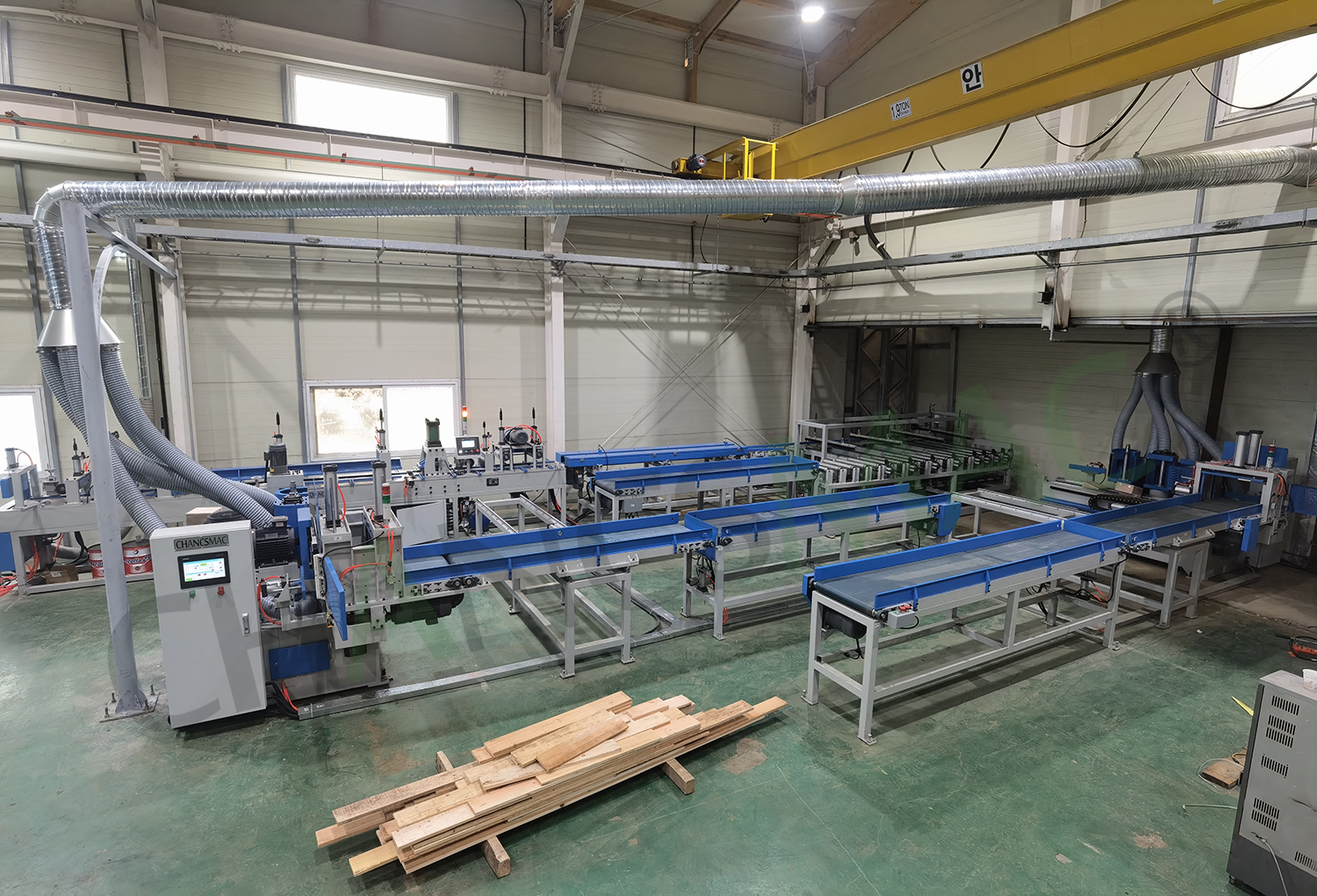 Glulam Finger Joint Line Ran in Korea | CHANCSMAC